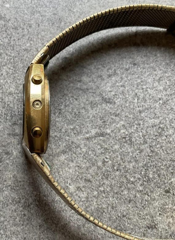 Hamilton Digital Quartz-1970s Collectible watch That … - Gem