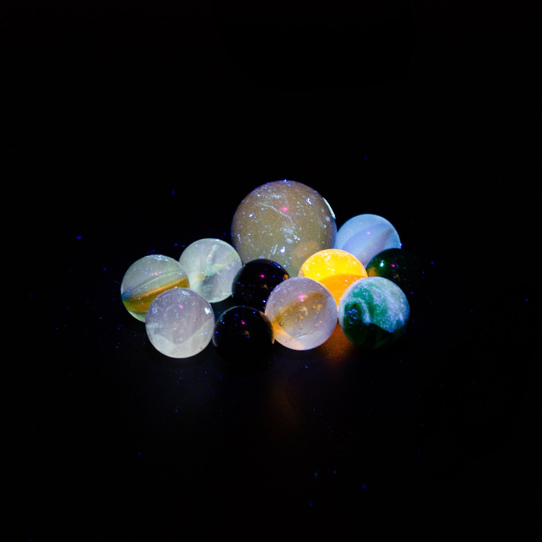 Vintage Glowing Marbles Assortment 10 Small Glass Marbles, One Large ...
