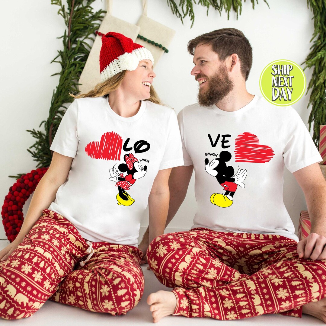 Kissing Mouse and Friends Smack T-shirt, Valentine's Day Love Heart ...
