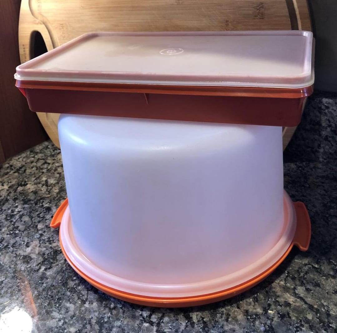 Vintage Tupperware Cake Keeper Carrier Orange Base and 794-12 Paprika ...