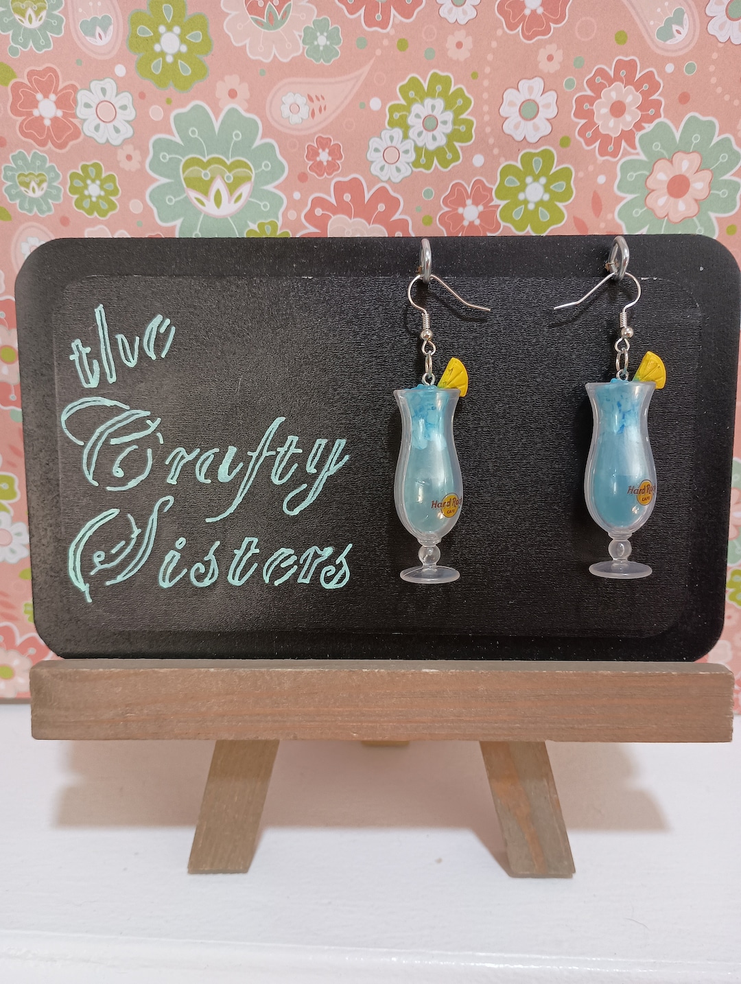 Hard Rock Cafe Blue Bonanza Drink Earrings - Zuru 5 Surprise Mini ...
