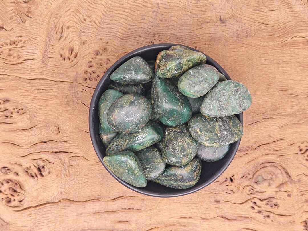 Emerald Quartz Tumbled Stone - African Emerald Quartz - Heart Chakra ...