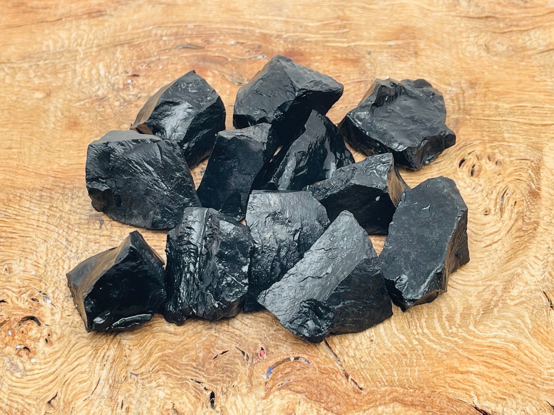 Rough Jet Stone - Raw Jet Stone - Crystal Mineral Chakra Heart ...