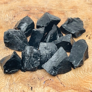 Rough Jet Stone - Raw Jet Stone - Crystal Mineral Chakra Heart ...