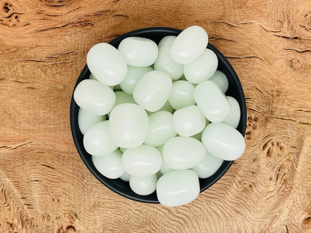 Luminous Tumbled Stone - Glow in Dark Luminous Healing Crystals ...