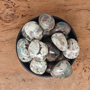 Sakura Green Flower Agate Tumbled Stone - Energy Crystal - Meditation ...