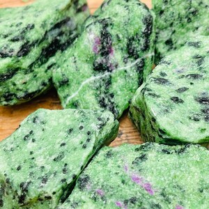 Ruby Zoisite Rough Stone - Rough Crystal Chunks - Anyolite - Healing ...