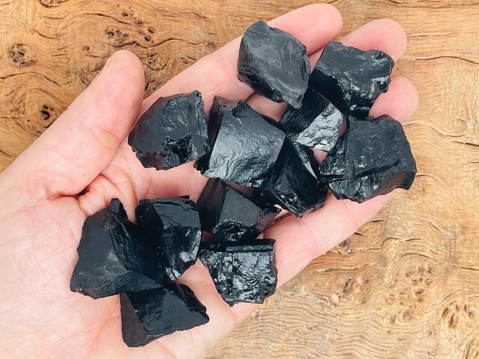 Rough Jet Stone - Raw Jet Stone - Crystal Mineral Chakra Heart ...