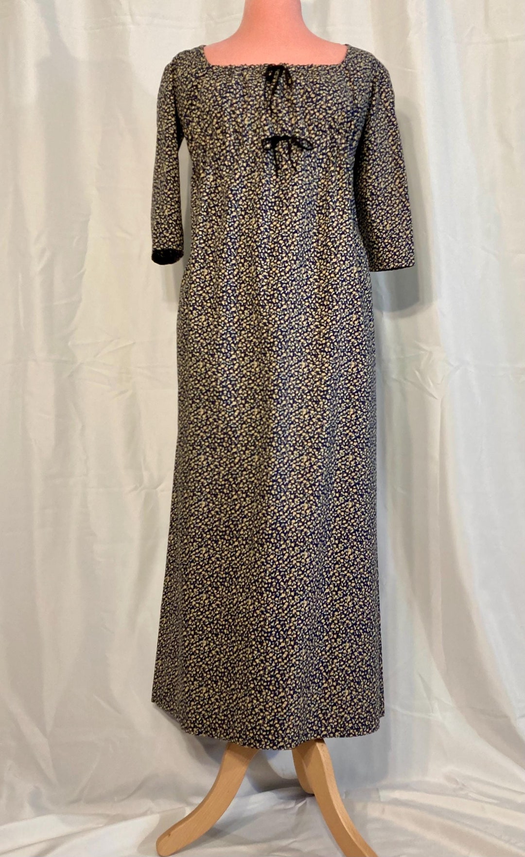 Regency Drawstring Gown With 3/4 Sleeve, Small - Etsy