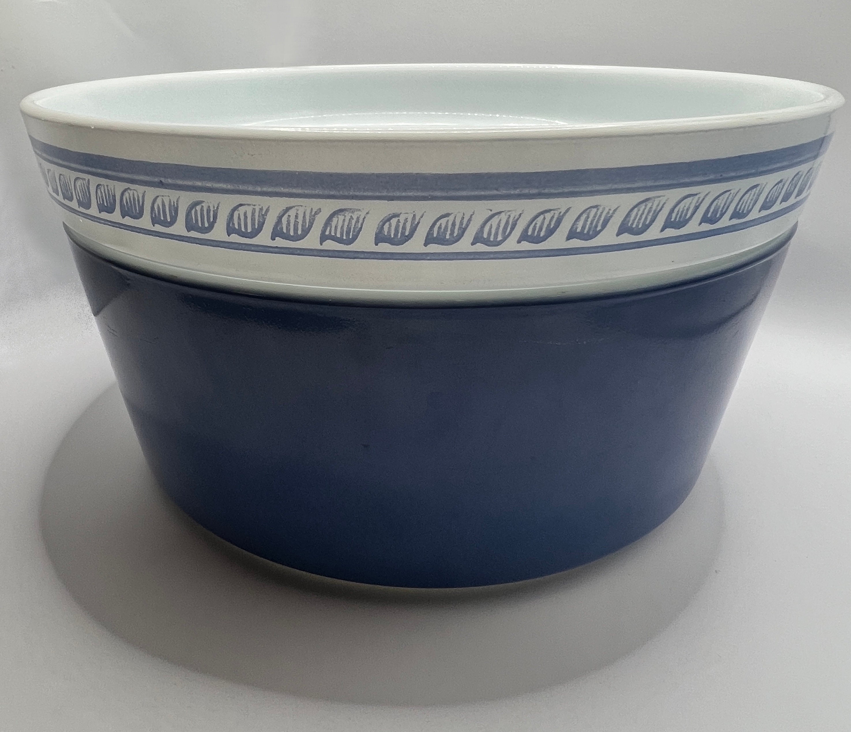 Pyrex Brittany Blue bake and Serve 2.5QT Serving Bowl and Quiche/tarte ...