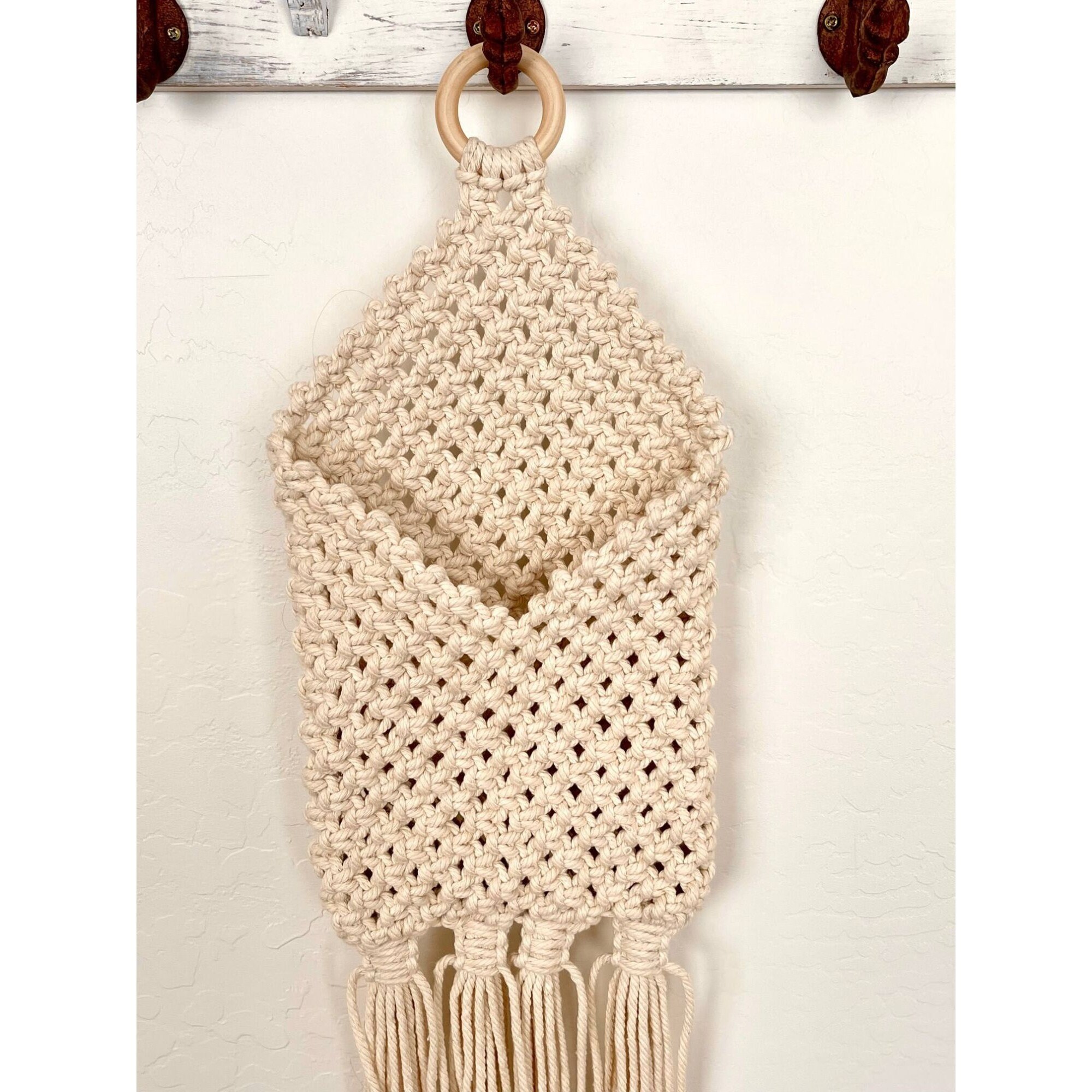 Solid Macrame Wall Pocket, Knots, Electronics Holder, Organizer, Mail ...