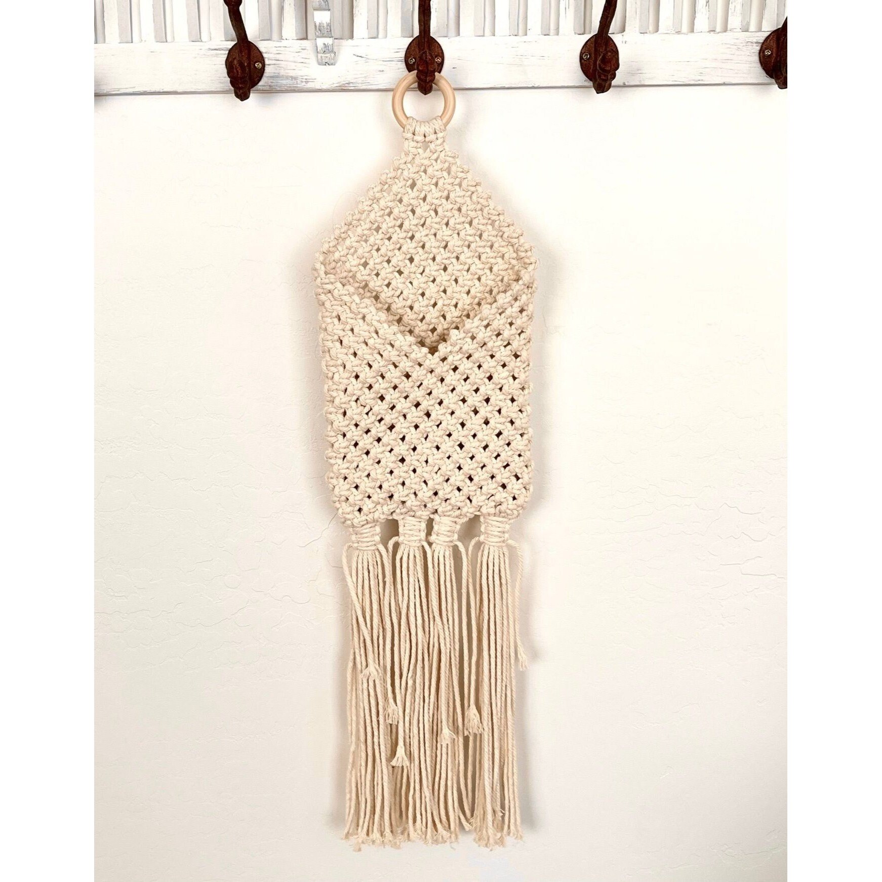 Solid Macrame Wall Pocket, Knots, Electronics Holder, Organizer, Mail ...