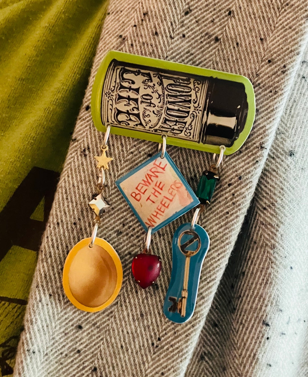 Return to Oz - Dangle Charm Brooch - Etsy