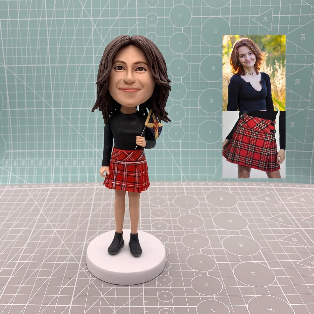 Custom Bobbleheads, Custom Girlfriend Bobbleheads, Personalized Couple ...