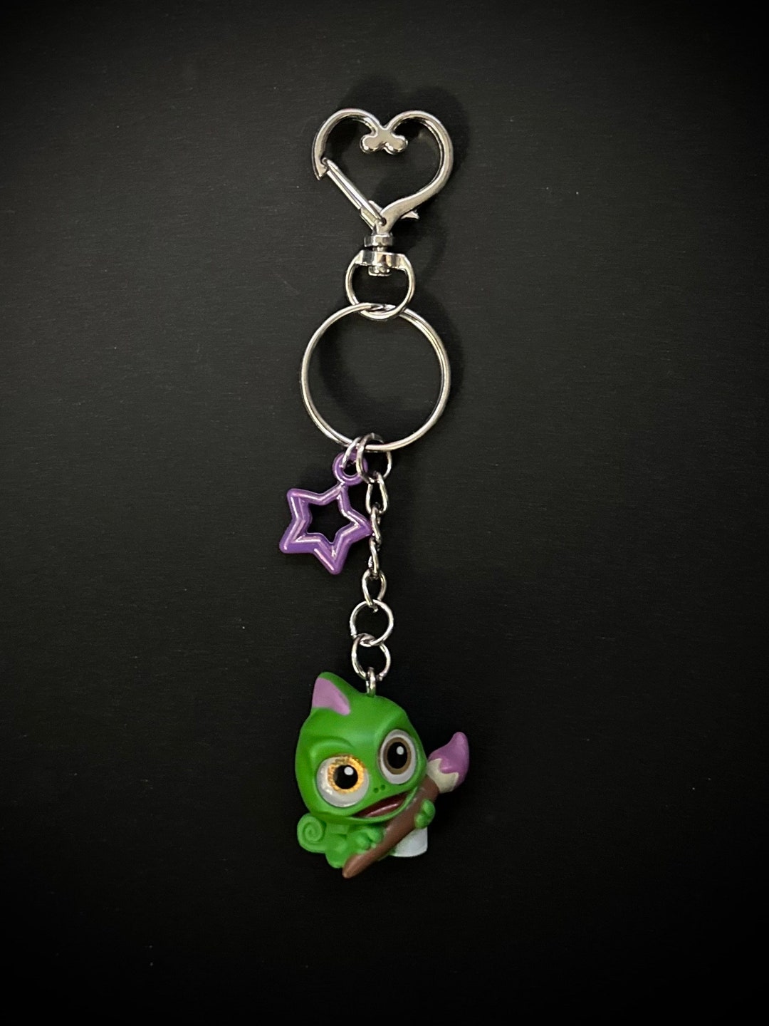 Disney Doorables Keychain pascal - Etsy