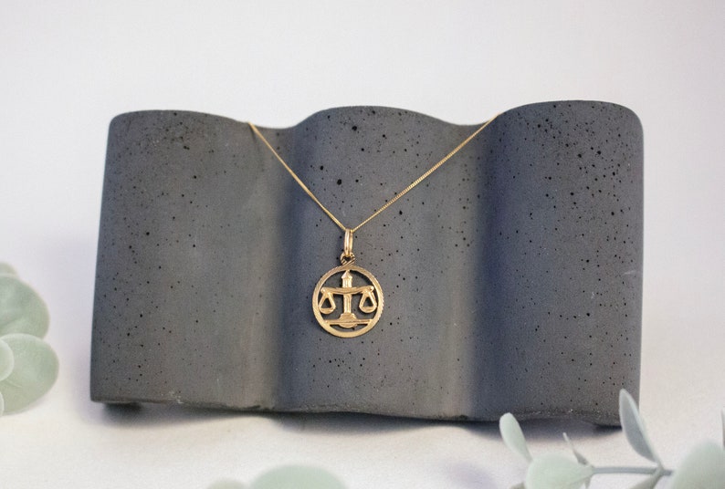 Libra Zodiac Necklace in Solid 9ct Gold Gold Horoscope Chain - Etsy