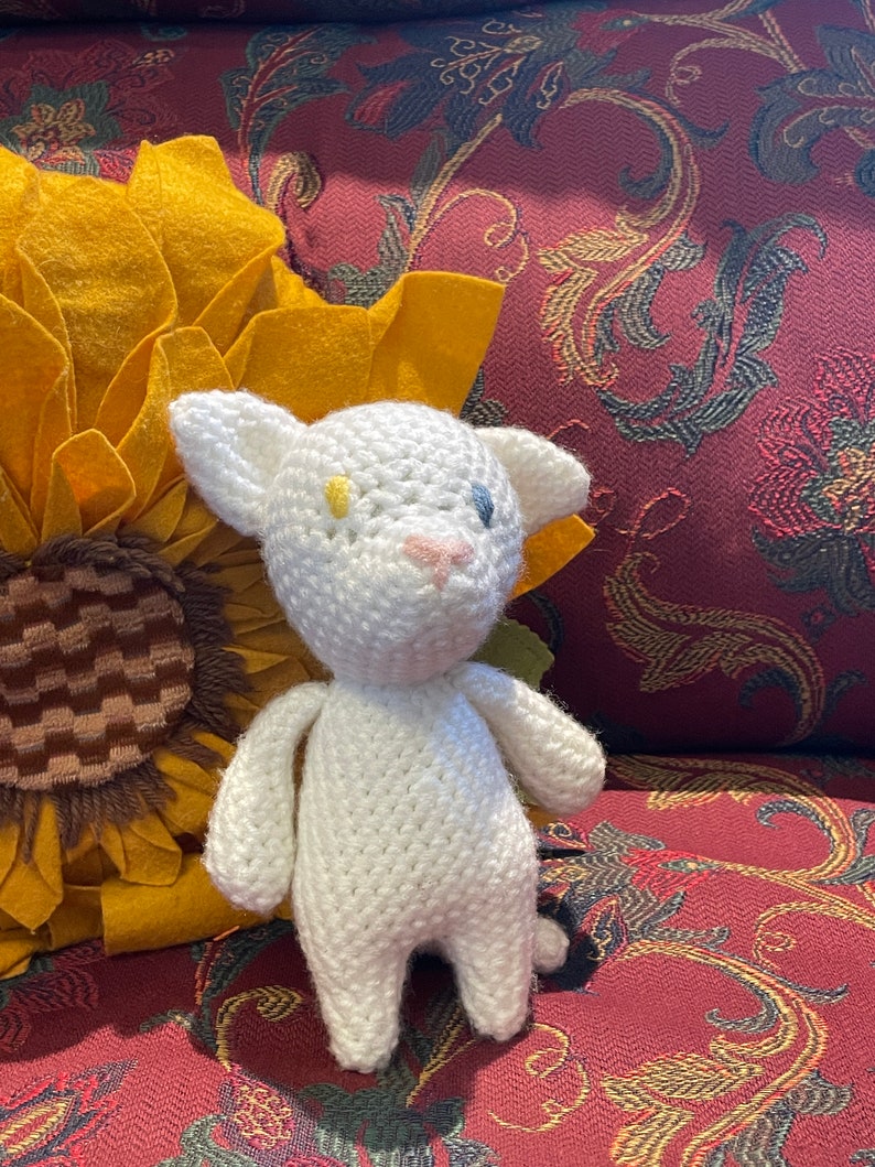Sarah the Cat Crochet Pattern - Etsy
