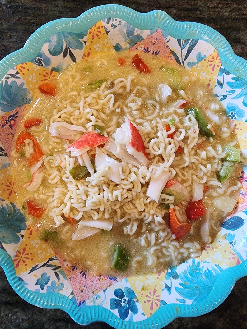 Freeze-dried Green Curry Noodles With Red Peppers, Green Peppers, and ...