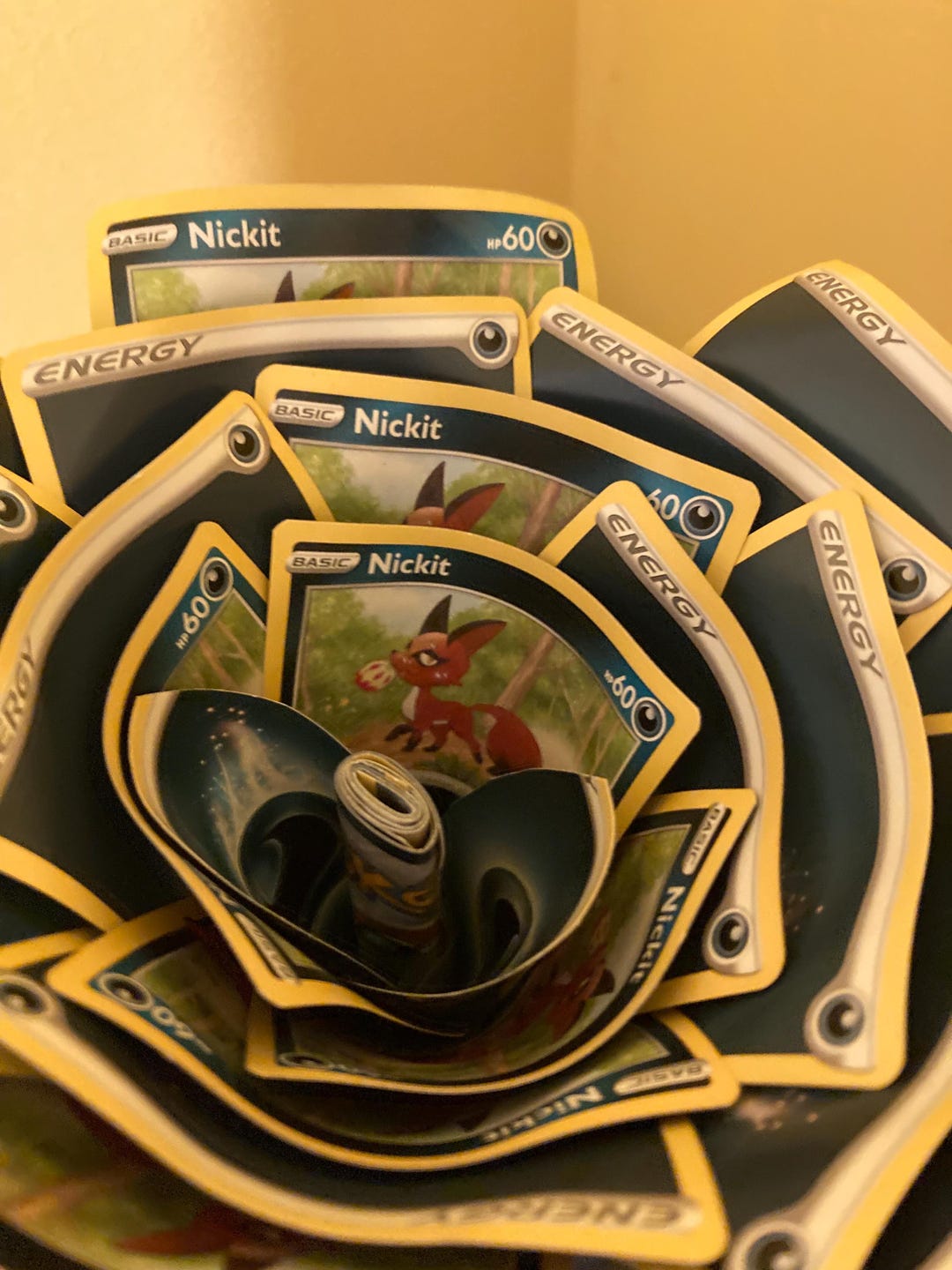 Nickit Rose Dark Type Pokémon Card Flowers Gifts Cosplay Prop Decor ...