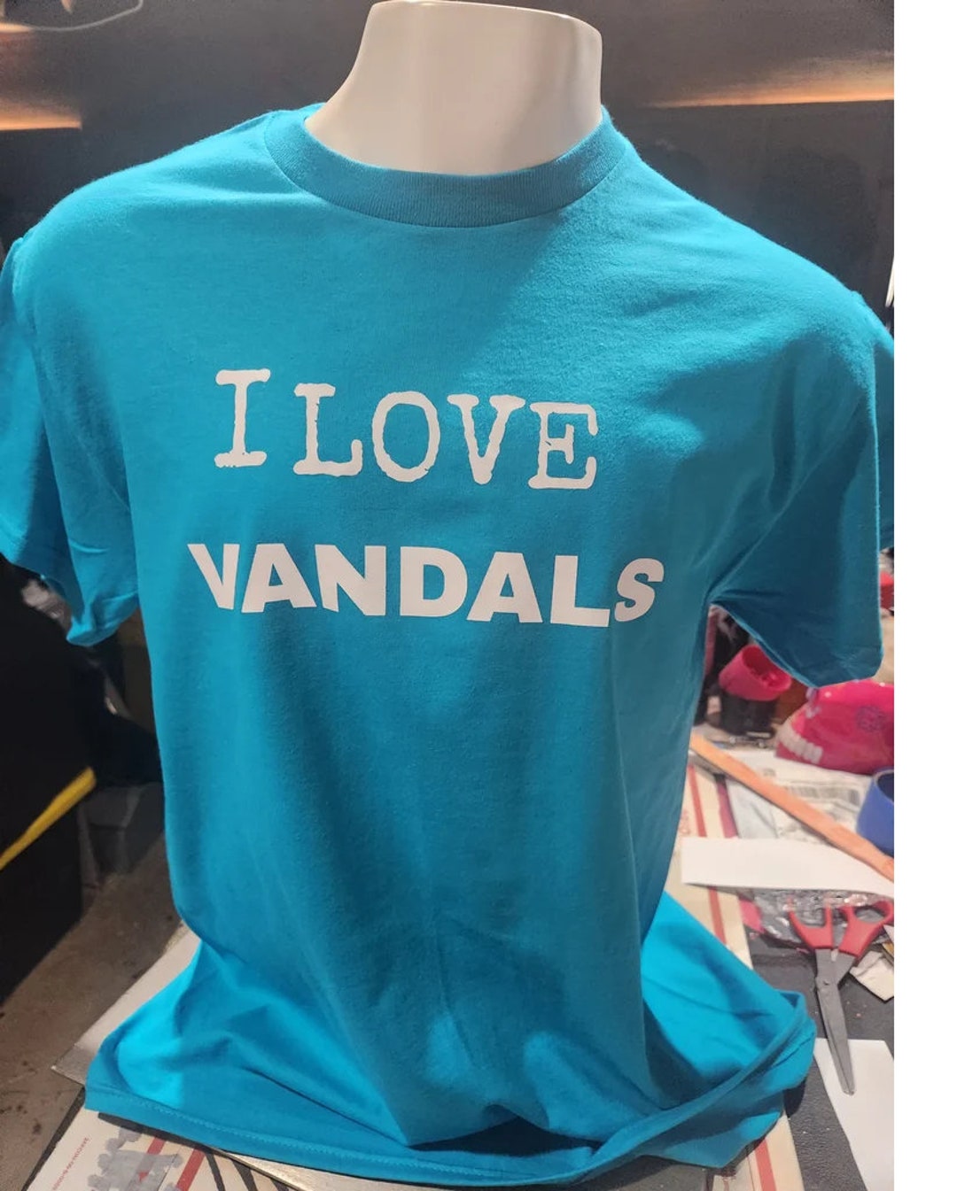 I Love Vandals, Graffiti T-shirt - Etsy