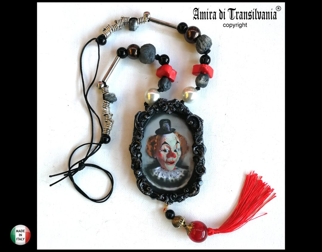 Pennywise IT Horror Clown, Gothic Necklace Jewelry, Cameo Frame Pendant ...
