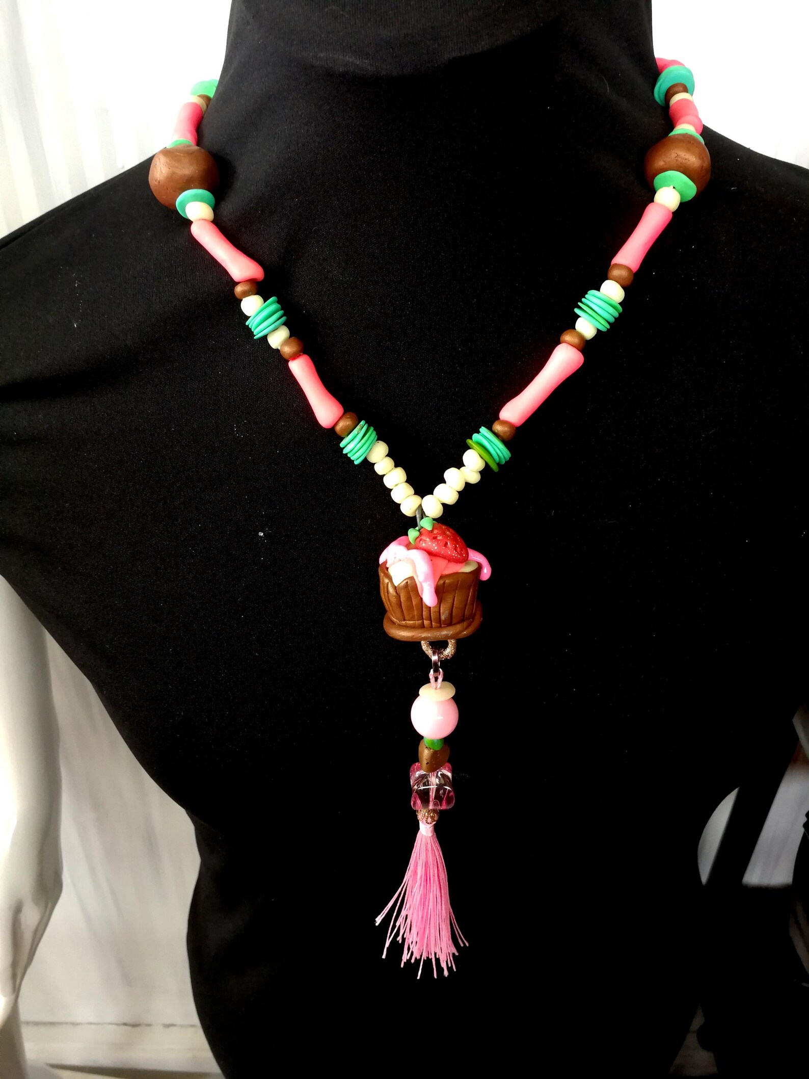 Cup Cake, Dummy Cake Chunky Necklace, Strawberry Chocolate Fake Cake ...