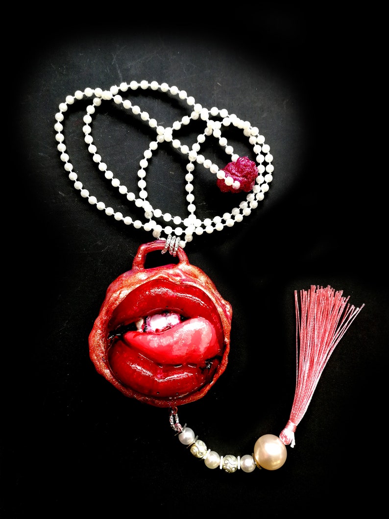 Vampire Kiss Castlevania Necklace, Dracula Transylvania Jewelry, Sexy ...