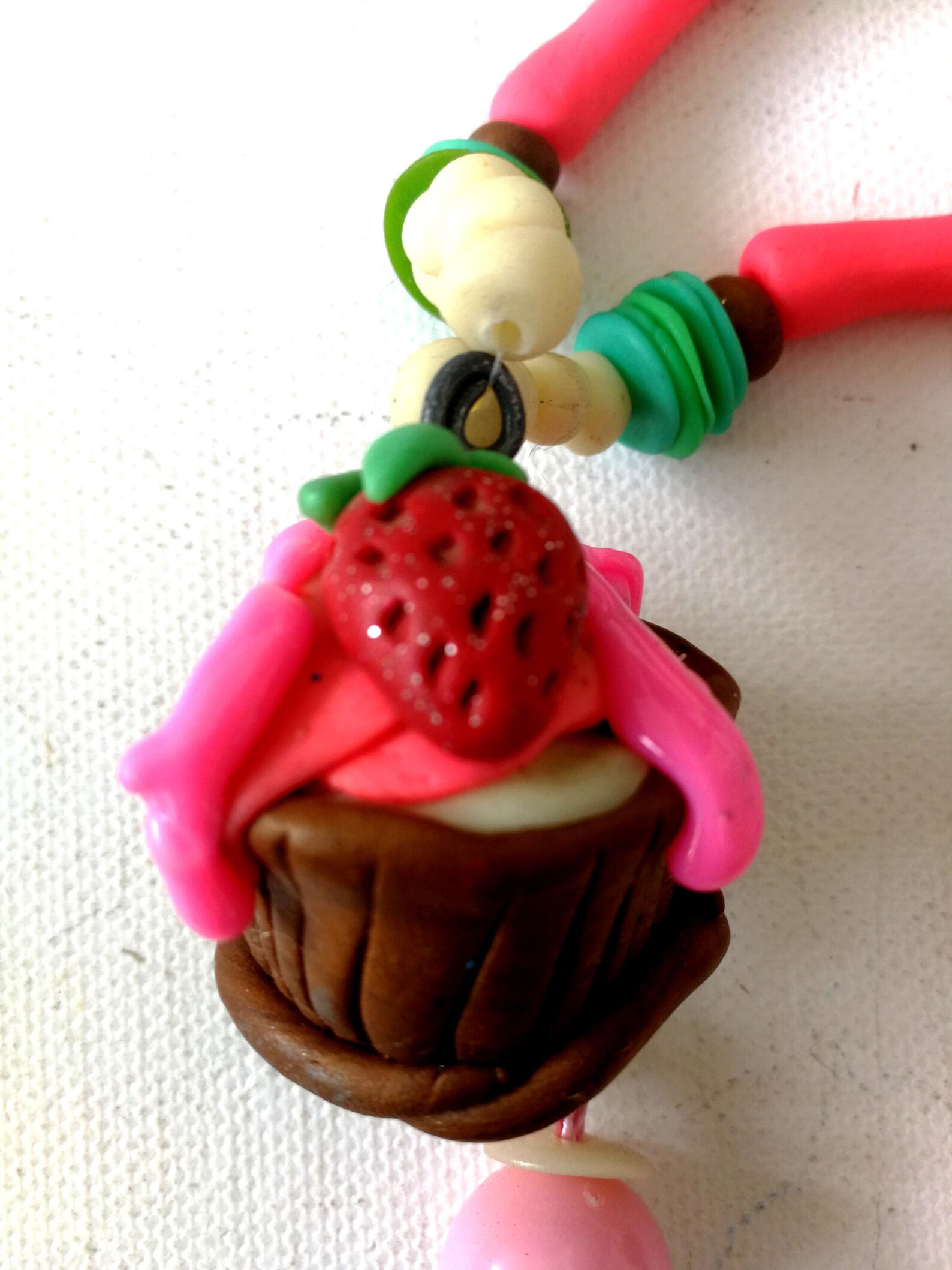 Cup Cake, Dummy Cake Chunky Necklace, Strawberry Chocolate Fake Cake ...