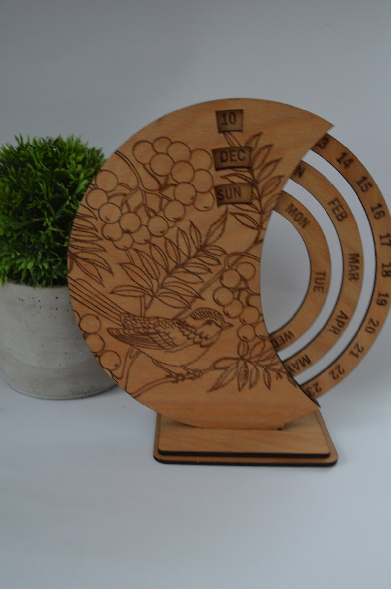 NATURAL WOOD CALENDAR | Perpetual Calendar | Floral Calendar ...