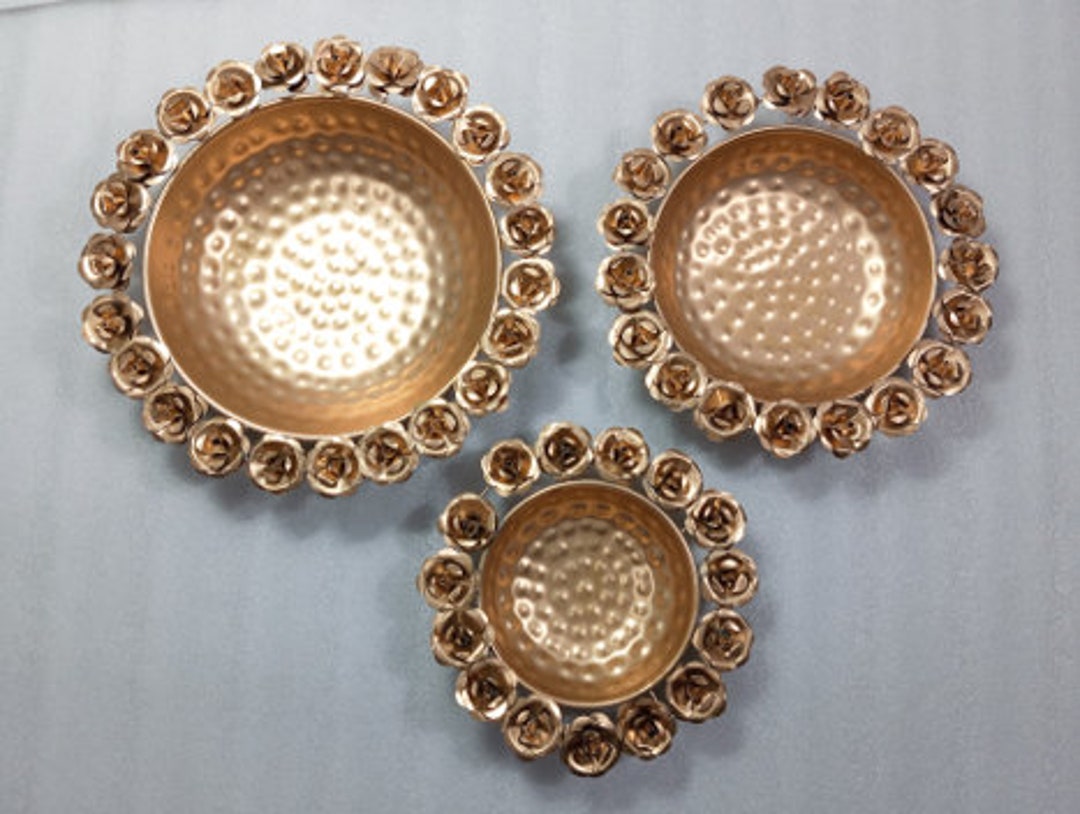 Golden Urli Floral Elegance set of 3 : Crafting Flower-shaped Urli ...