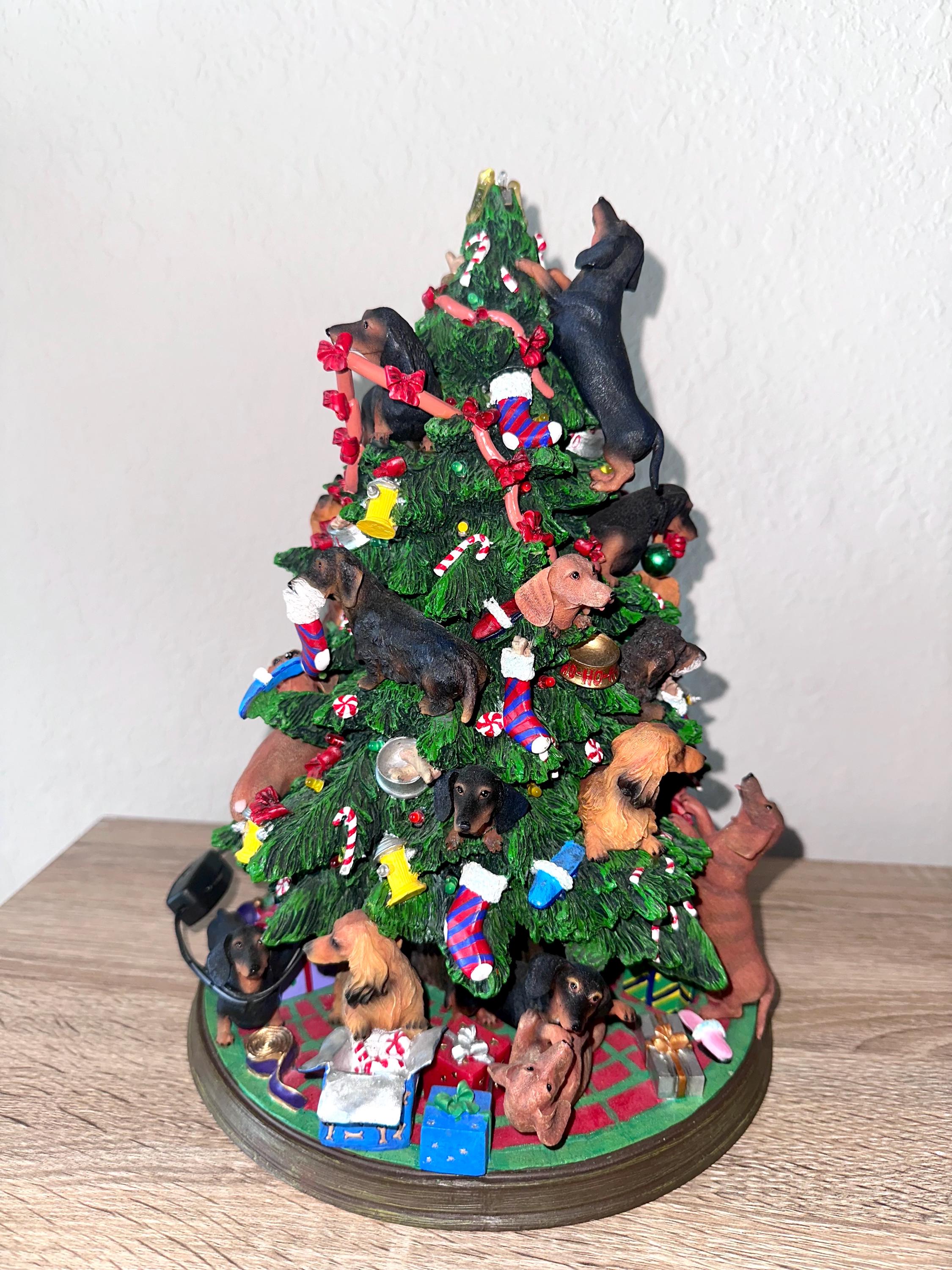 Danbury Mint 12.5 Dachshund Christmas Tree Weiner Dog Hot Dog Lights up ...