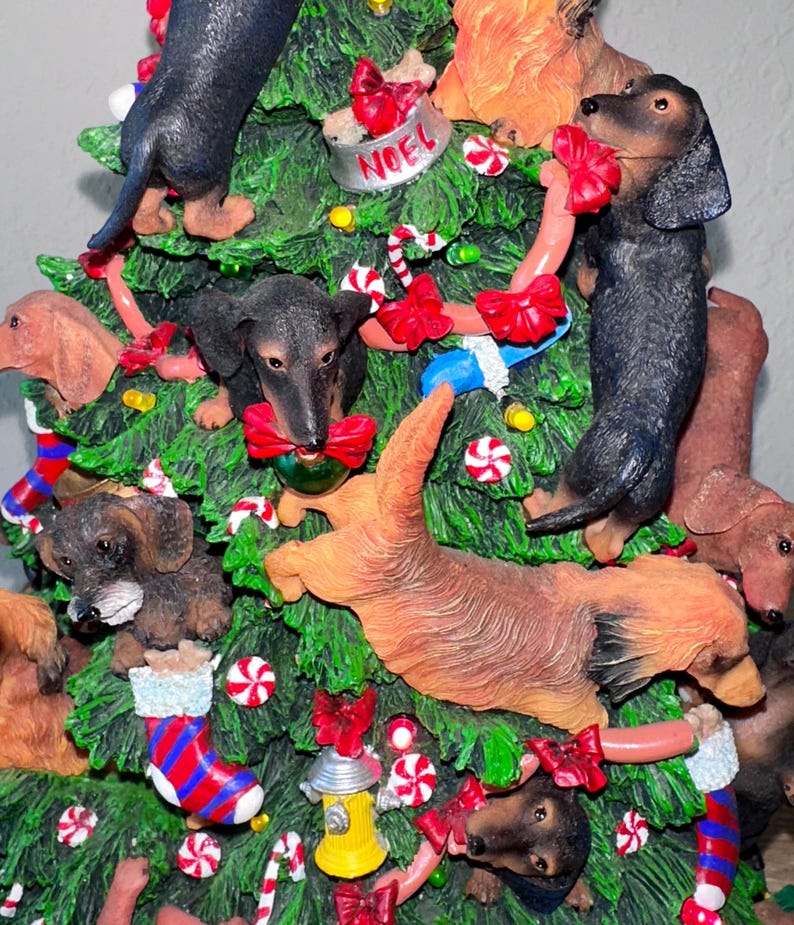 Danbury Mint 12.5 Dachshund Christmas Tree Weiner Dog Hot Dog Lights up ...