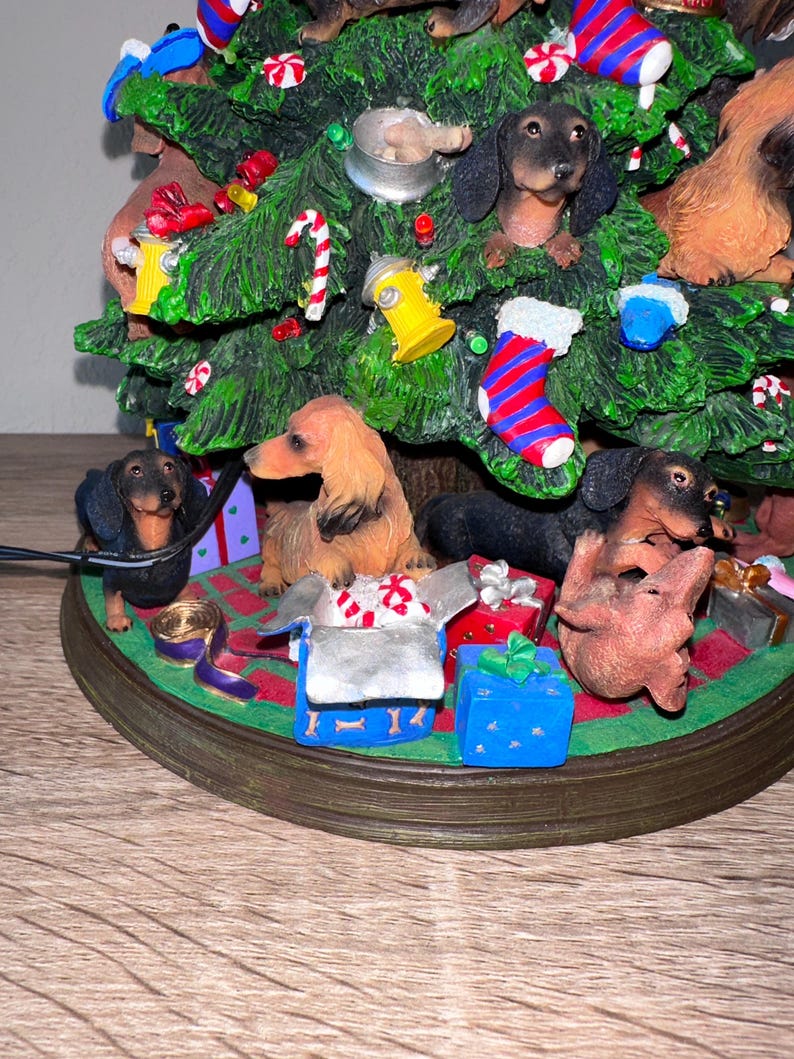 Danbury Mint 12.5 Dachshund Christmas Tree Weiner Dog Hot Dog Lights up ...