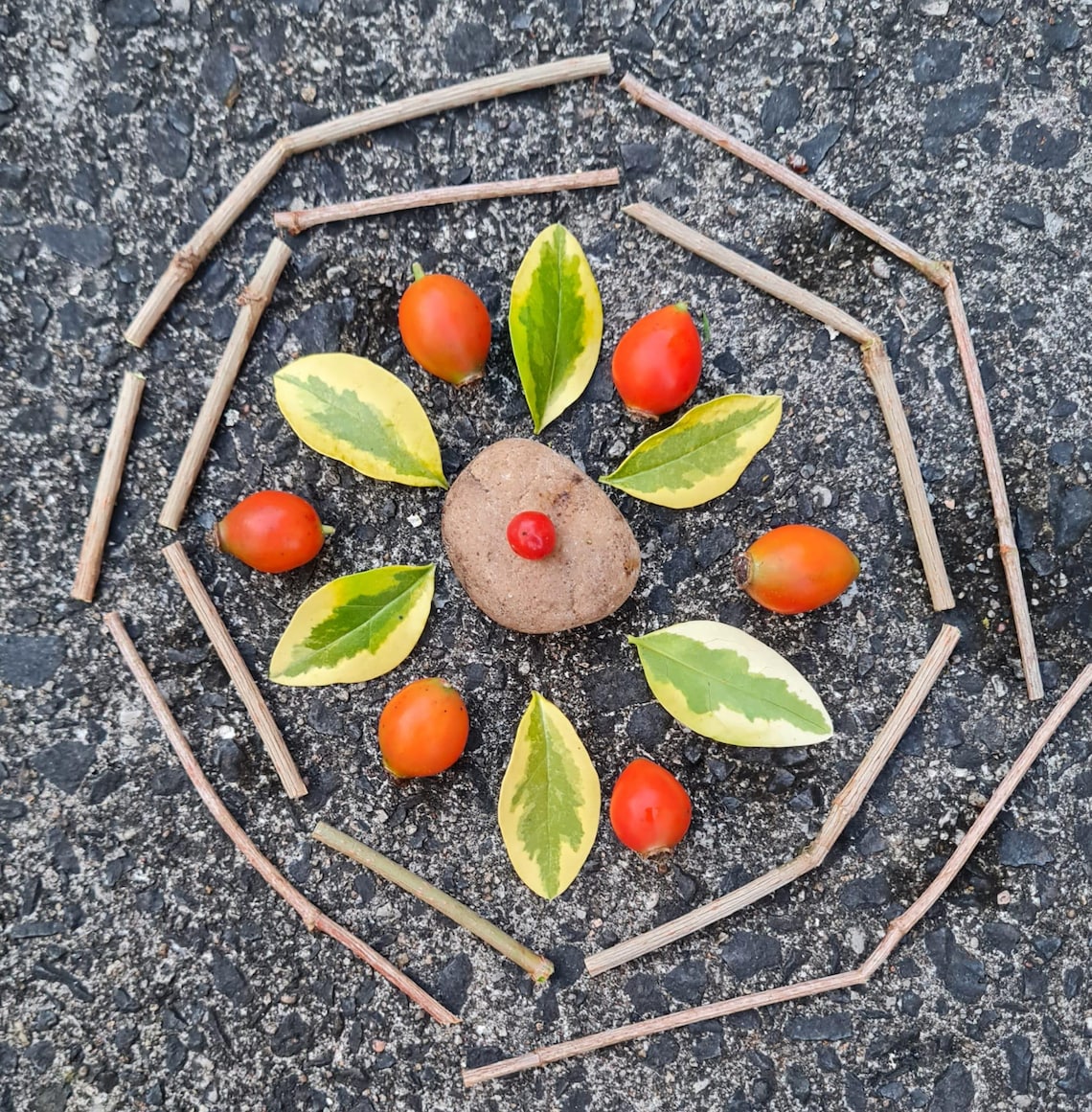 30 Creative Nature Mandalas for Children - Montessori Game Idea ...