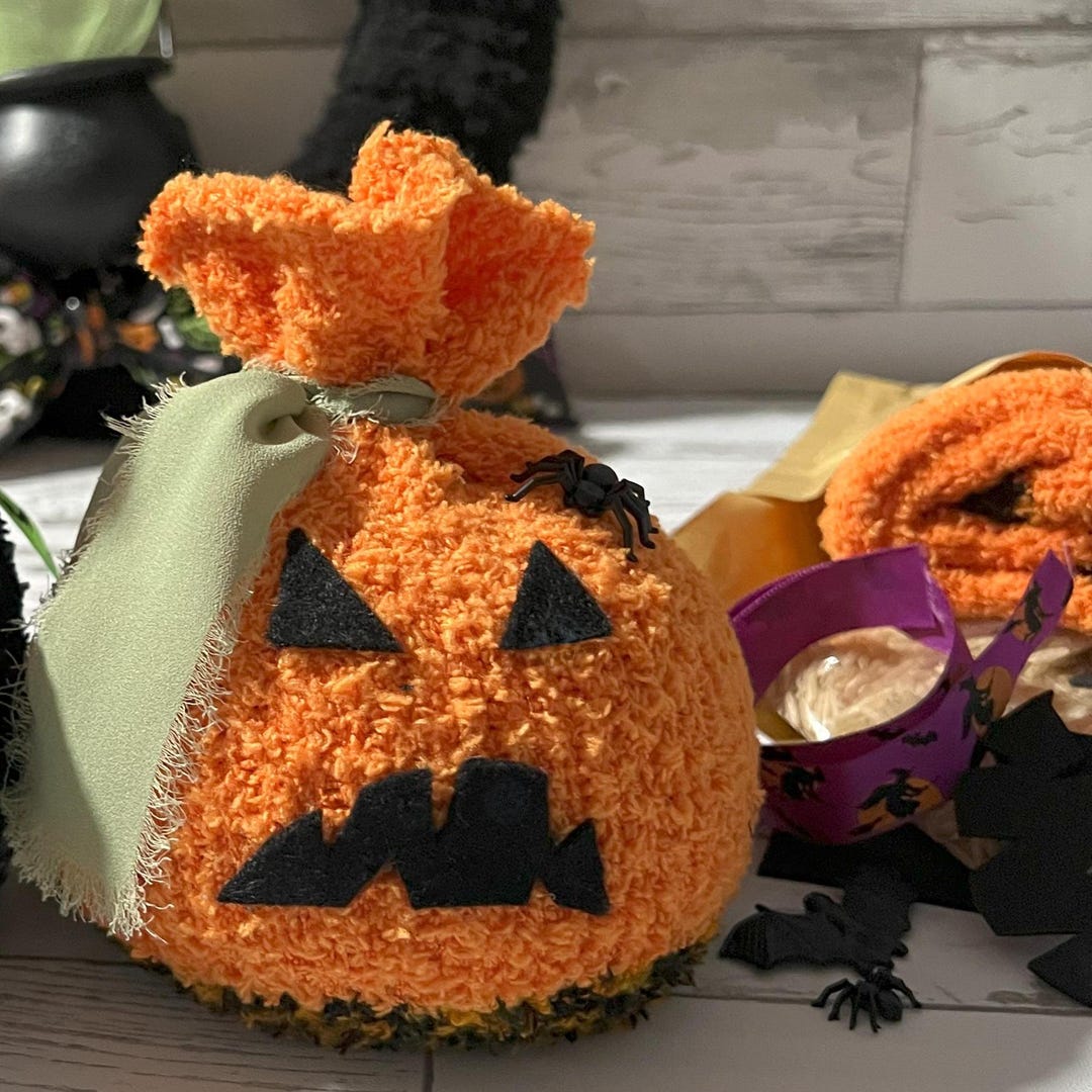 Halloween Craft Kit, Easy Kids Craft, Holiday Pumpkin Decoration or ...