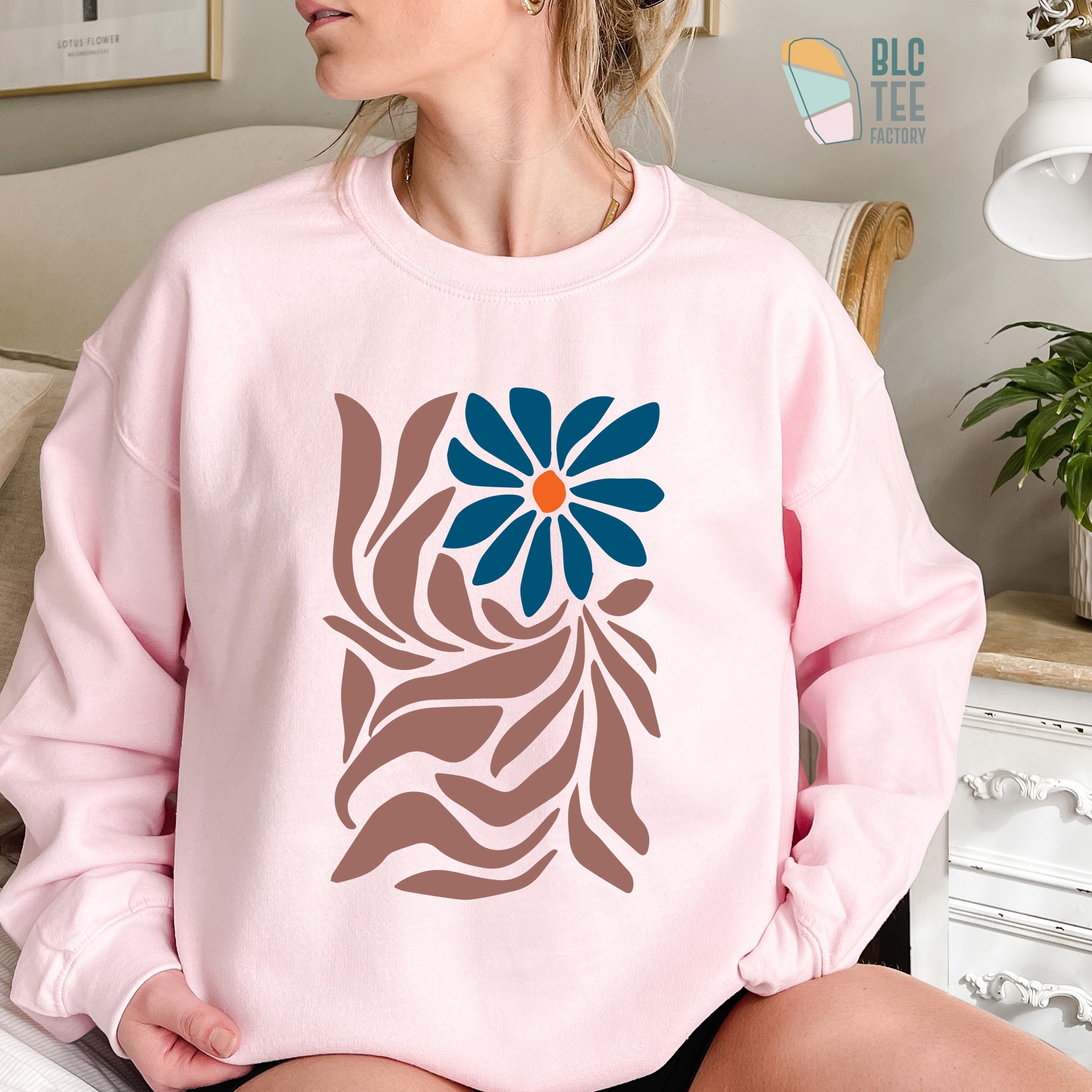 Boho Minimal Floral Tshirt, Flowers Wildflowers Shirt, Vintage Wild ...