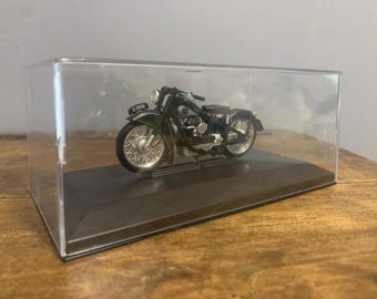 TRIUMPH Bonneville T120 1967 - 1:24 Scale Model Manufactured by Atlas ...