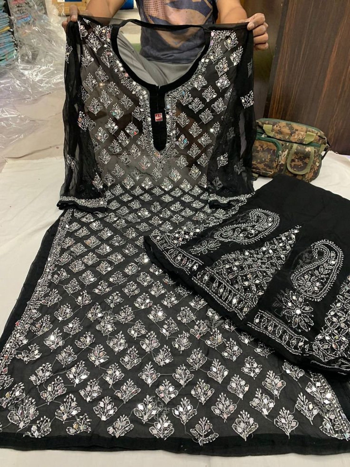 Lucknowi Chikankaari Mirror Handwork Bootie Jaal Design Kurti With Free ...