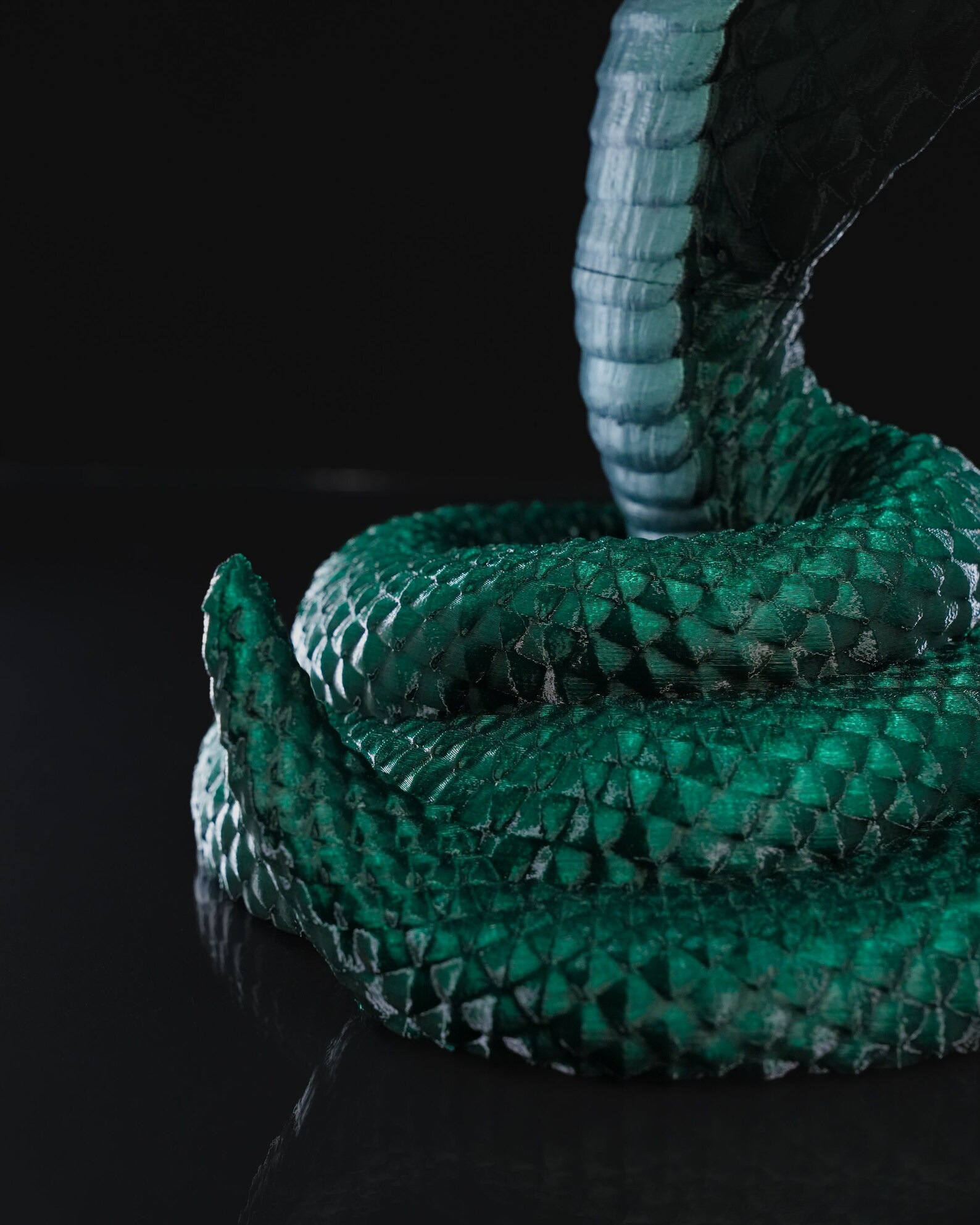King Cobra Headphone Holder, 3d Printed Snake Headset Stand, Aesthetic ...