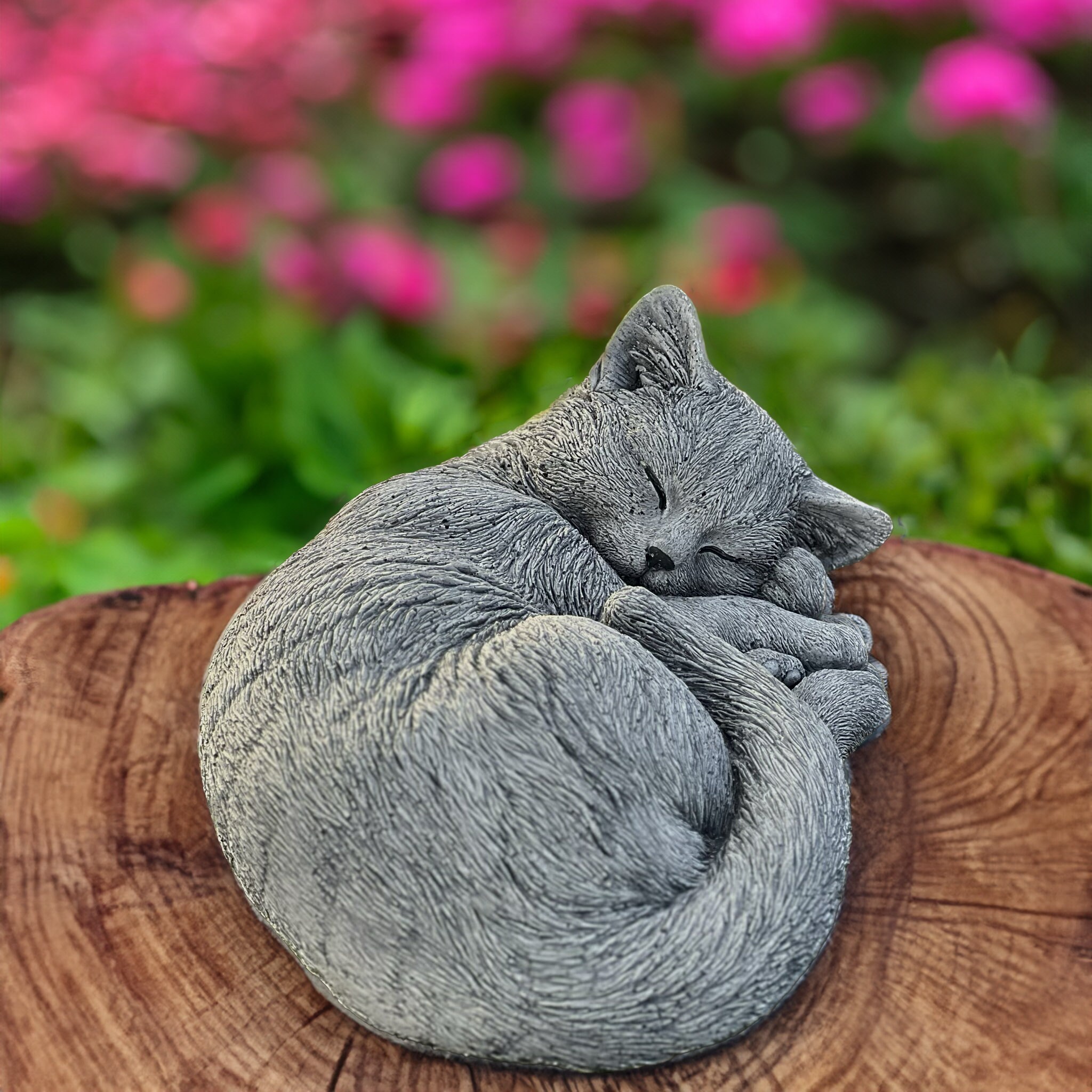 Cute Lying Cat Statue Outdoor Realistic Cat Concrete Cat Sculpture ...