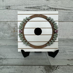 Shiplap Mini Sign | 3" Seasonal Interchangeable Rounds - Etsy