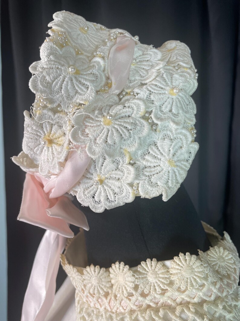 The CHRISTIE Wedding Dress (S): 1960s Daisy Trimmed Gown With ...