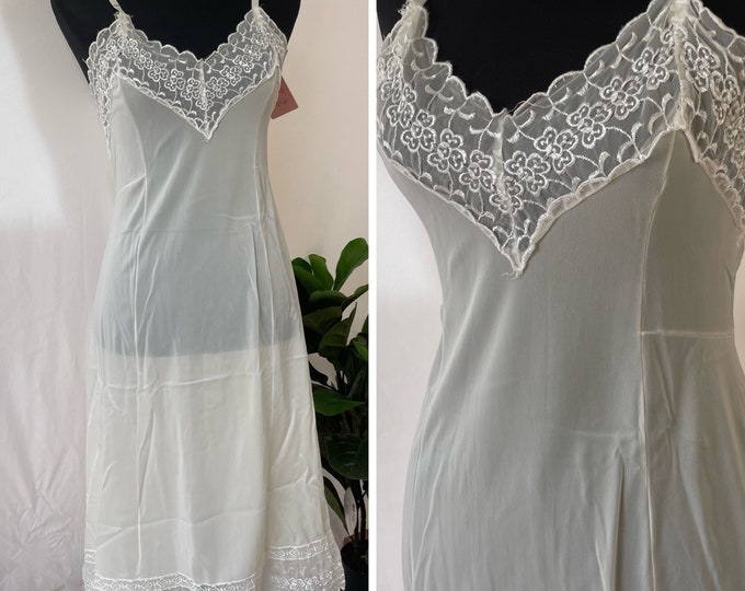 The CATHY Full Slip: 1970s White Nylon Slip With Adjustable Straps - Etsy