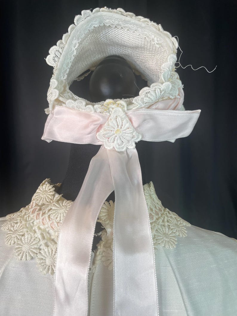 The CHRISTIE Wedding Dress (S): 1960s Daisy Trimmed Gown With ...