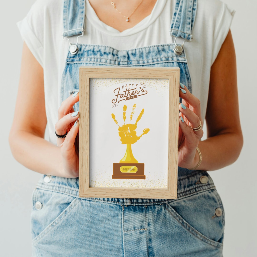 Father's Day Handprint Craft | Father's Day Trophy Handprint | Art for ...