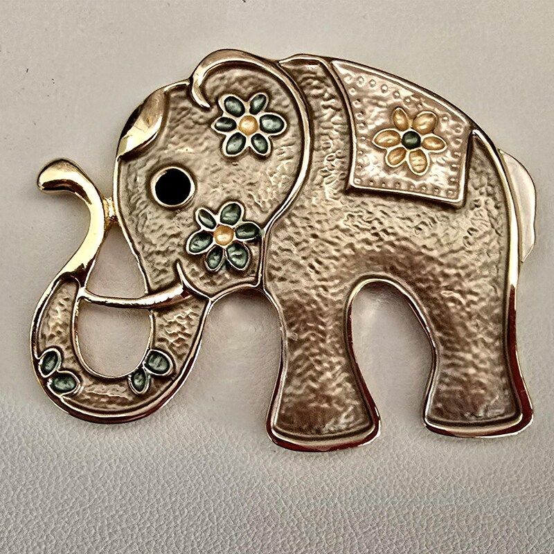 Elephant Brooch - Etsy