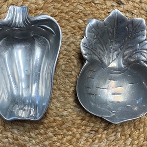 Vintage Heavy Silver Toned Metal Trays Turnip & Bell Pepper,set Great ...