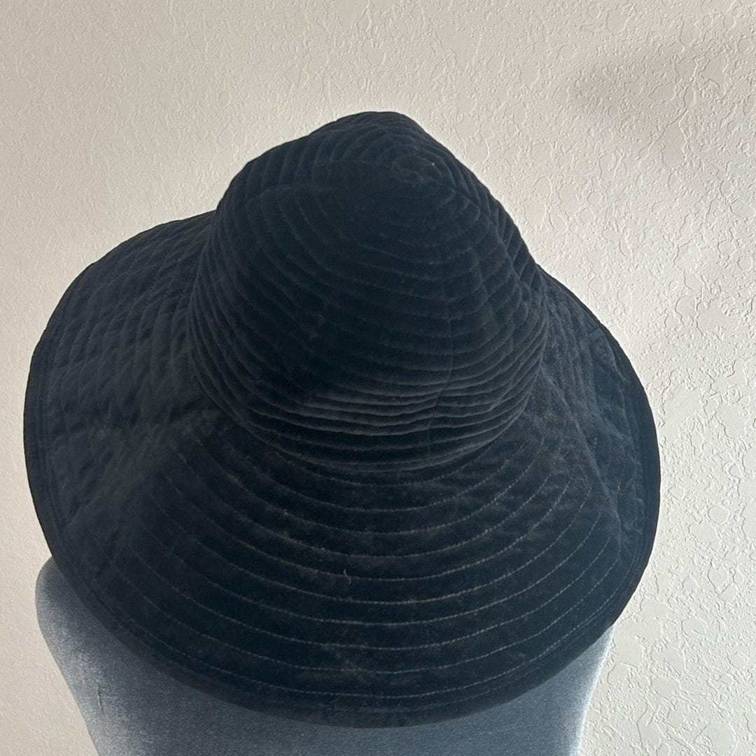 Dark Feminine Round Brim Hat Laura Ashley M/L Black Velvet Whimsigoth ...