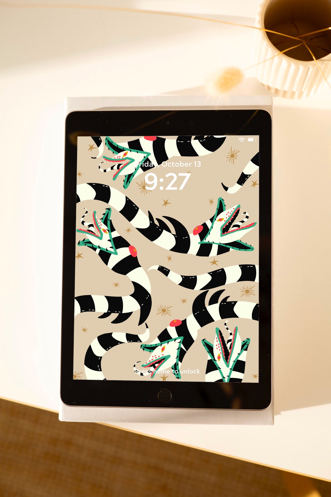 SPOOKY Sand Worm Beetle Juice DIGITAL Halloween Wallpaper Background ...