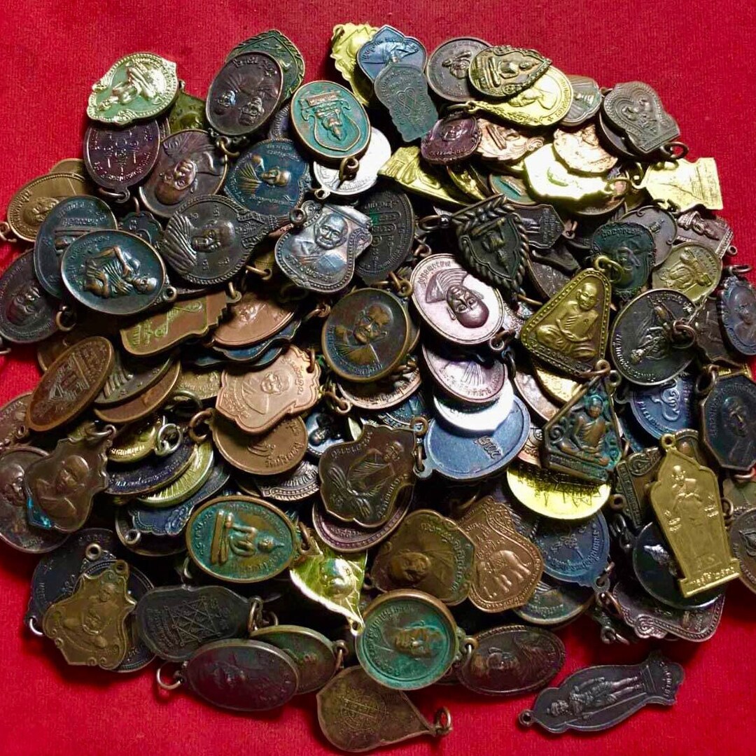 Excited Randomly Mixed 10 Pcs Copper Brass Amulets Pendant Coins ...